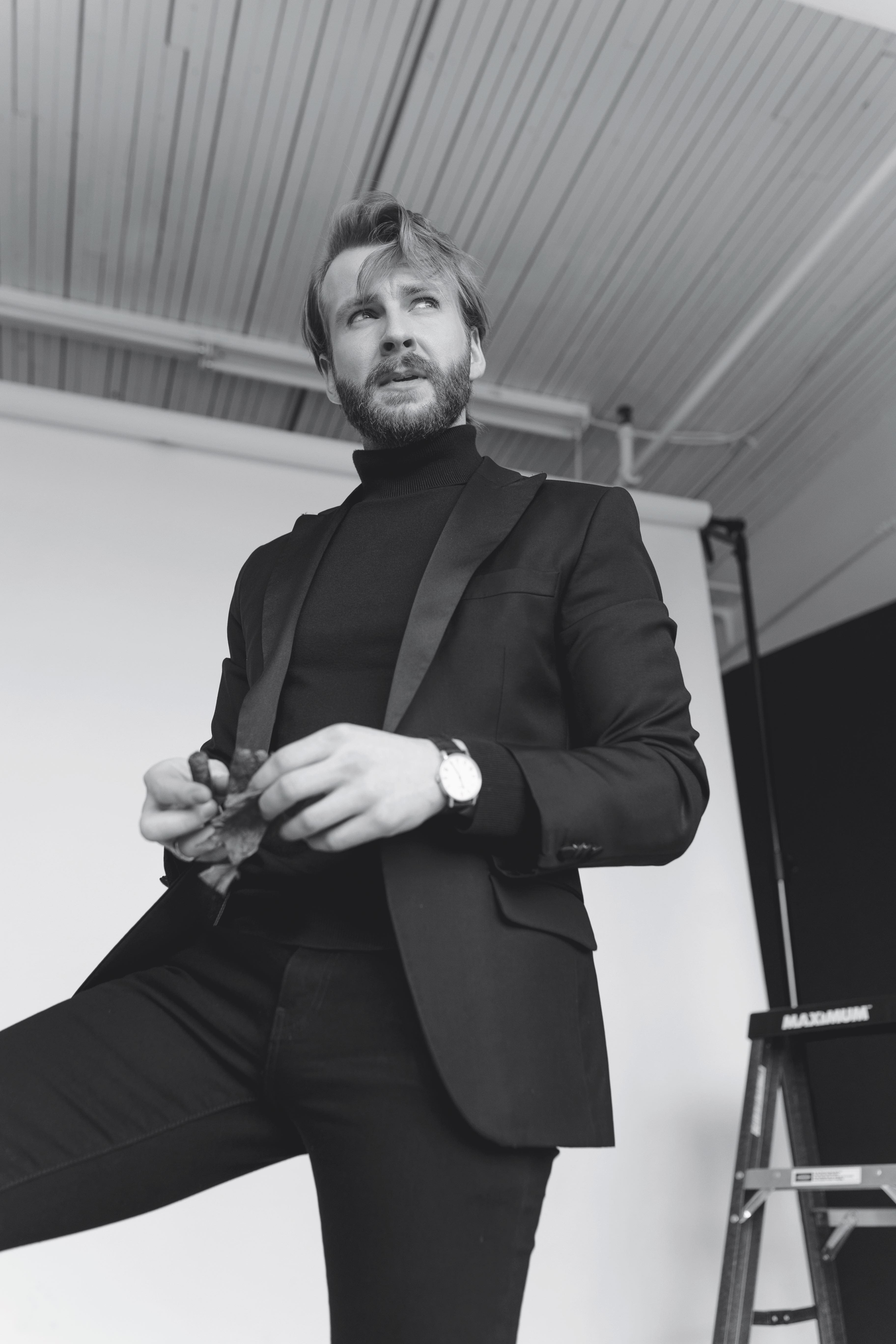 Yoan dévoile son nouveau look | 7 Jours