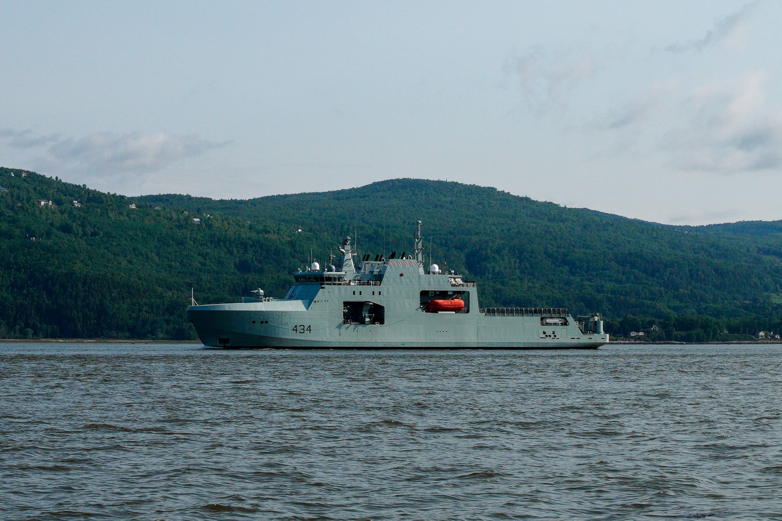 [PHOTOS] Marine royale canadienne: le tout nouveau NCSM «Frédérick ...