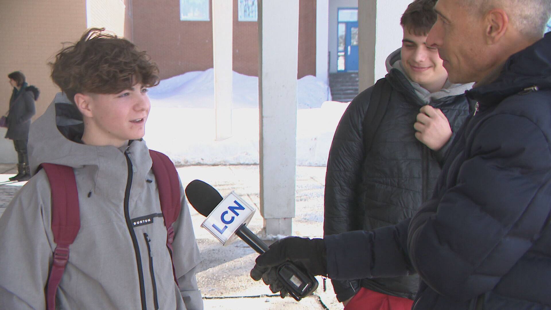 Rattrapage scolaire: de premiers élèves en classe un samedi | TVA Nouvelles