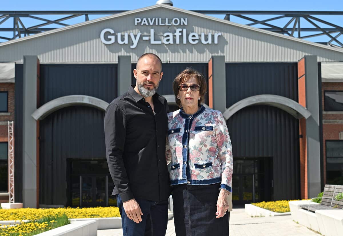 Pavillon Guy-Lafleur: la famille touchée et fière - TVA Sports