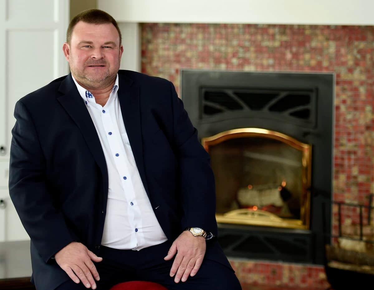 Qualinet: Éric Pichette, papa de six enfants et véritable bourreau de ...