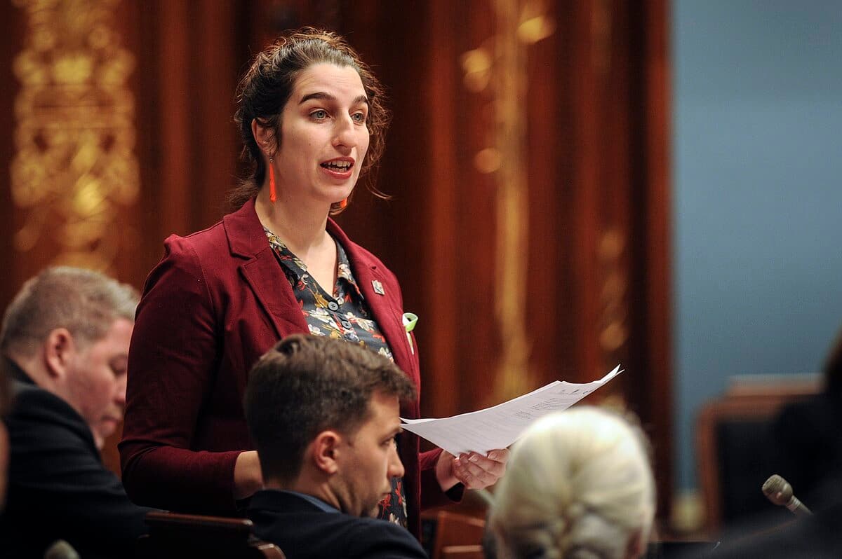 Émilise Lessard-Therrien se lance officiellement dans la course pour ...