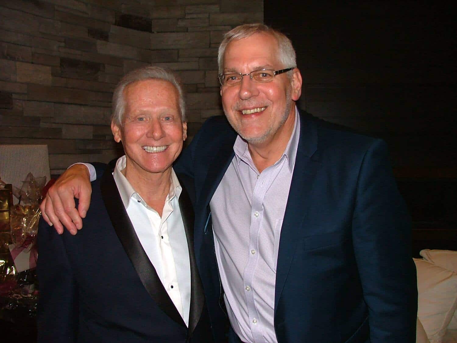 Un Jean-Marc Gagné ému et son épouse, Nathalie Boutin, éblouissante | JDM