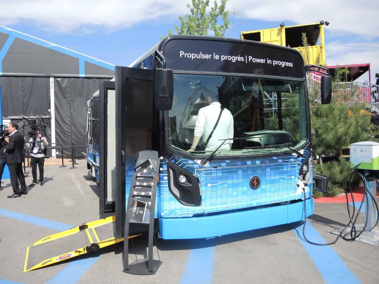 Une entreprise québécoise lance un minibus électrique pour séduire les ...