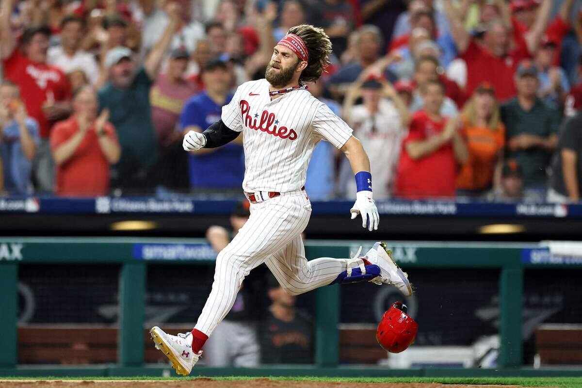 À VOIR: Bryce Harper réalise un circuit à l’intérieur du terrain | JDM