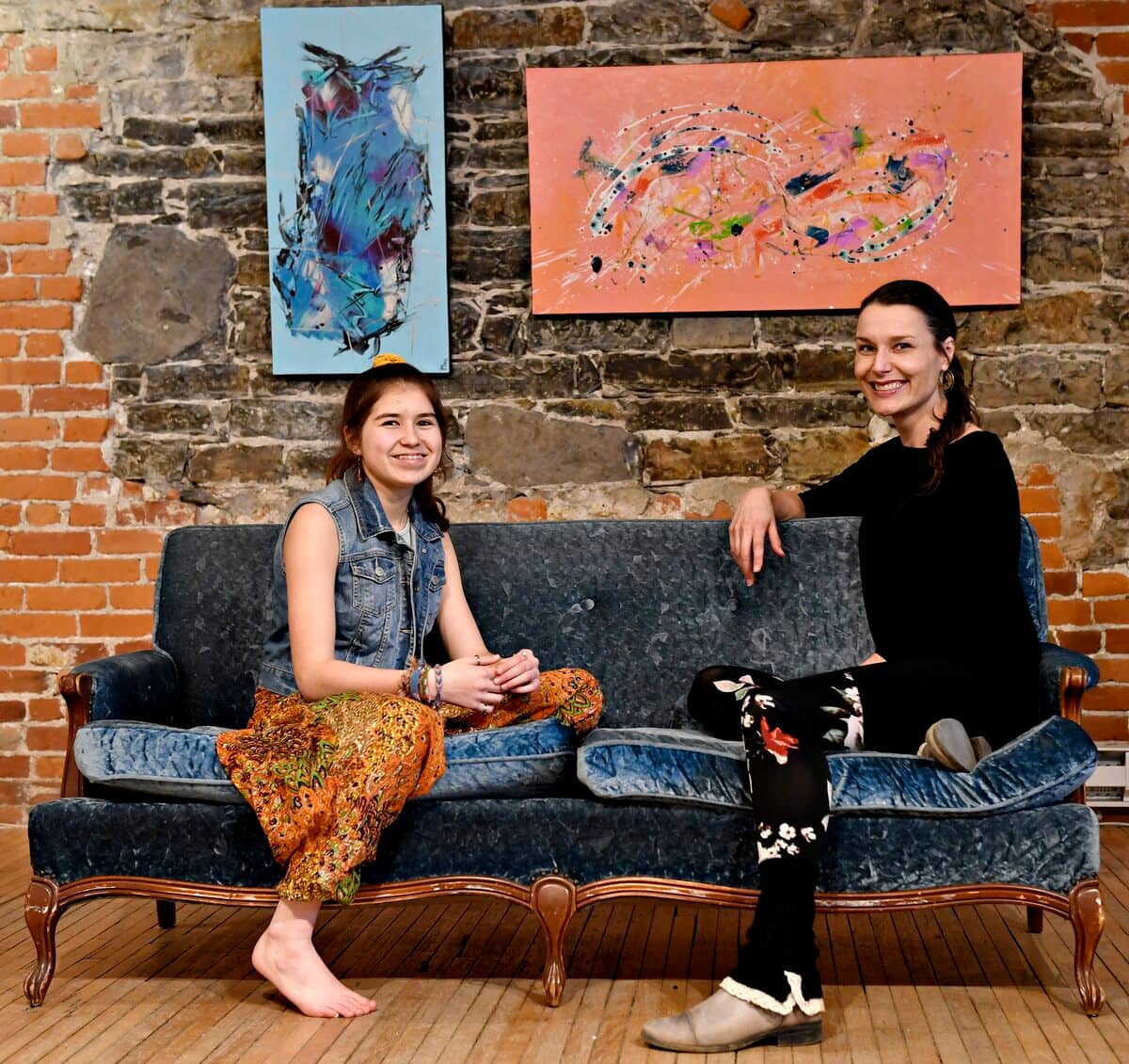 Peintre surdouée de 15 ans, Mégane Fortin vend ses toiles au Québec, à ...