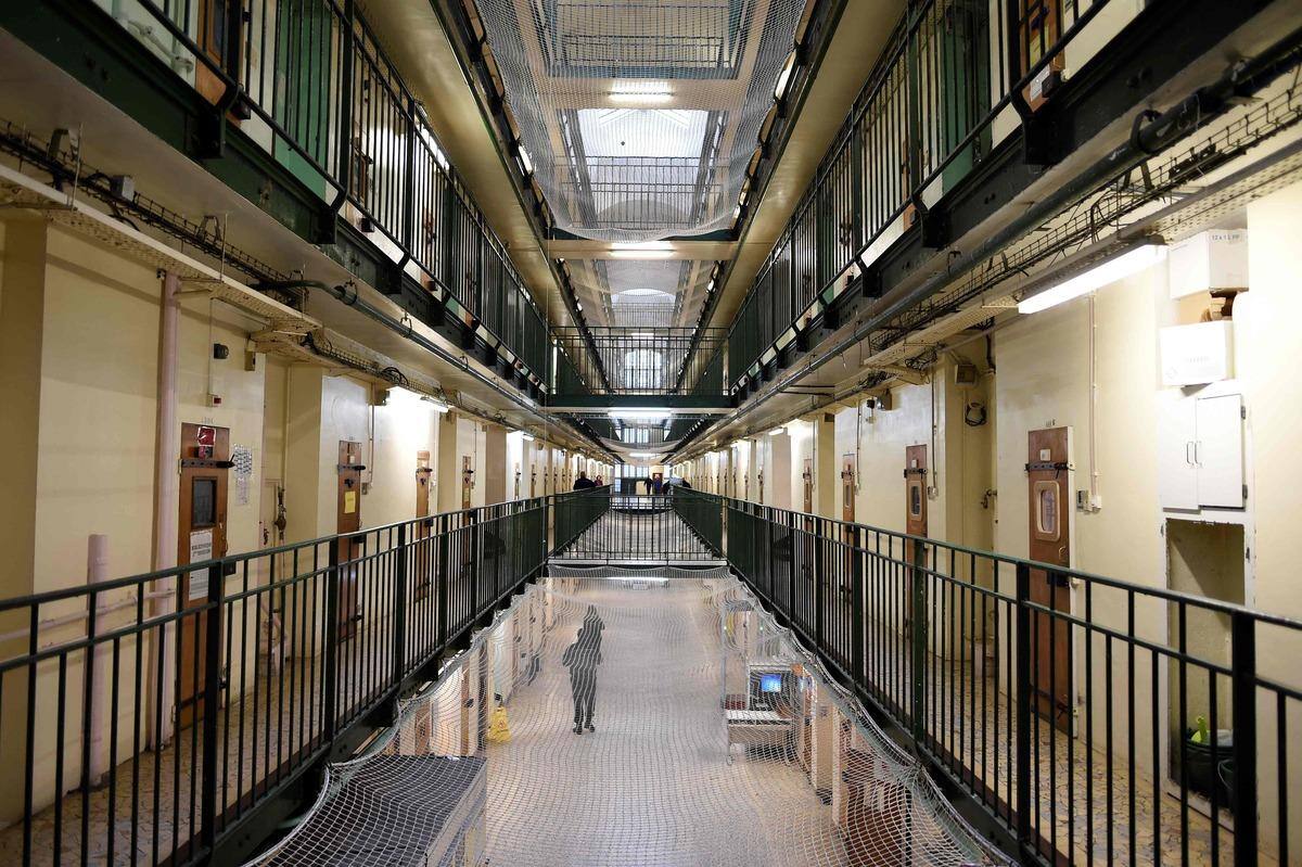 L'ONU appelle à libérer des détenus pour éviter «des ravages» en prison ...