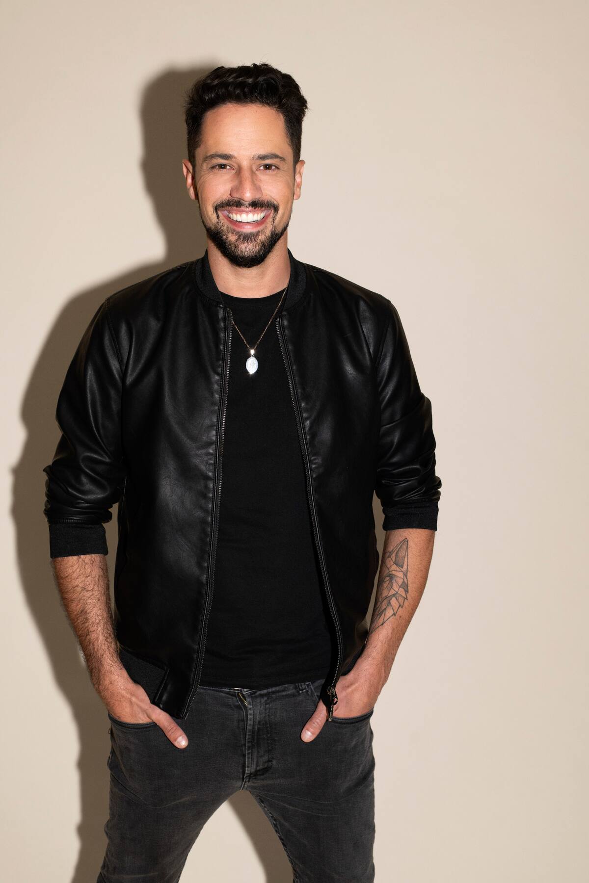 «La Voix»: un premier clip pour Simon McGrath de l’équipe de France D ...