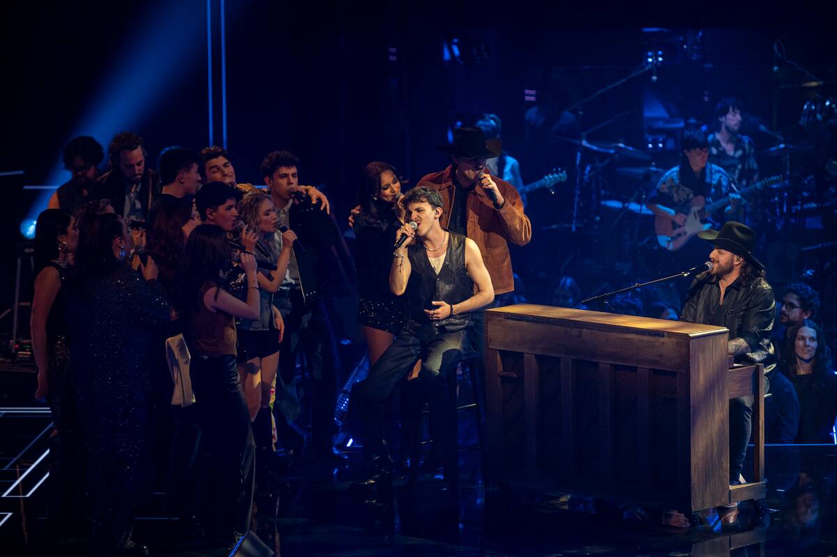 VIDÉOS | «Star Académie»: Matt Lang met le party dans la place | JDM