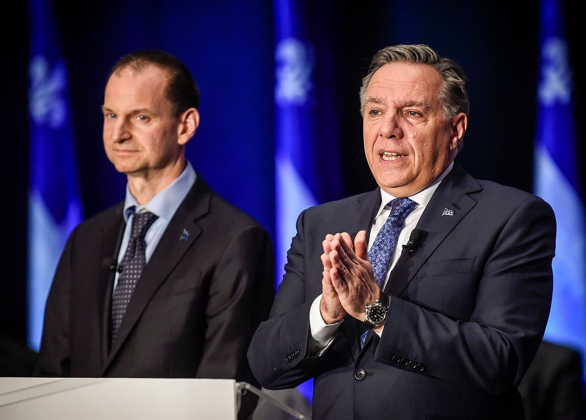 Le gouvernement Legault: des chèques allant jusqu’à 600$ pour des ...
