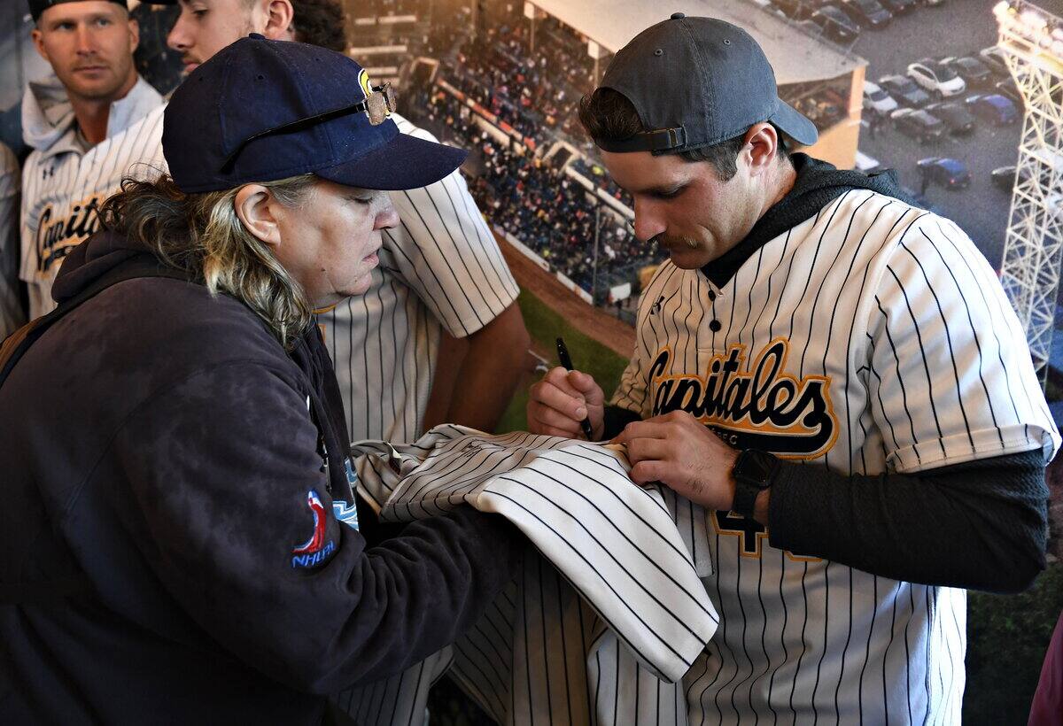 Les Capitales célébrés même sous la pluie | JDQ