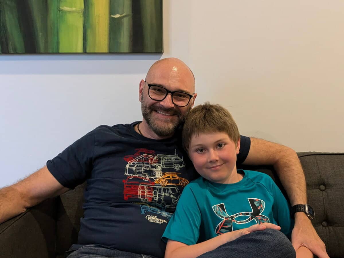 Un jeune de 8 ans en rémission d’un cancer veut créer le plus long ...