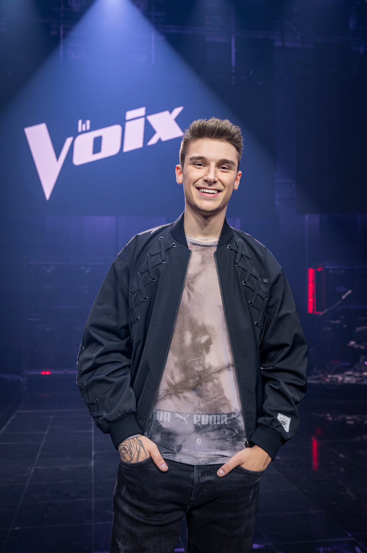 «La Voix»: Jonathan Houde goûte au français et aime ça | TVA Nouvelles