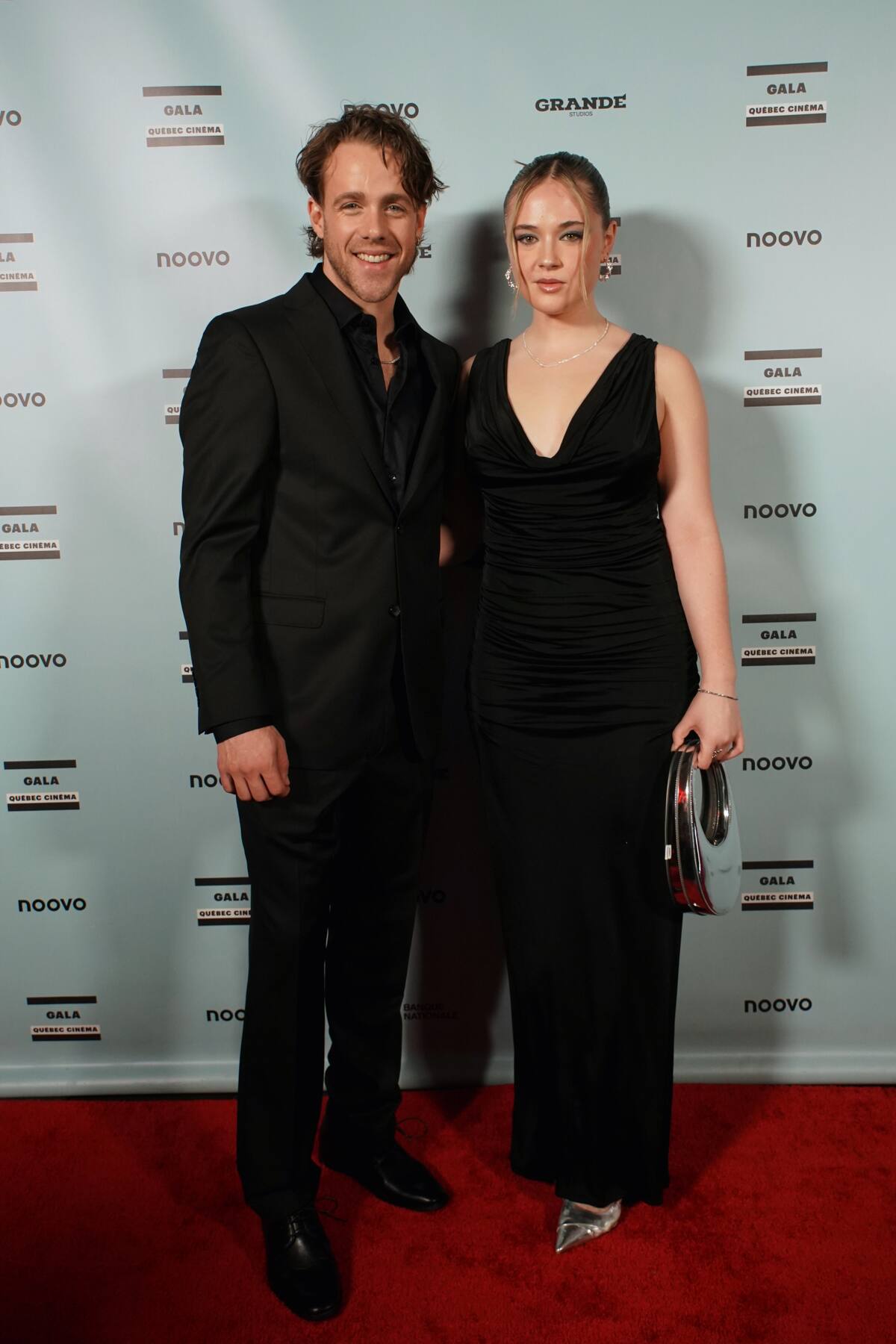 Voici les plus beaux looks des vedettes sur le tapis rouge du 25e Gala ...