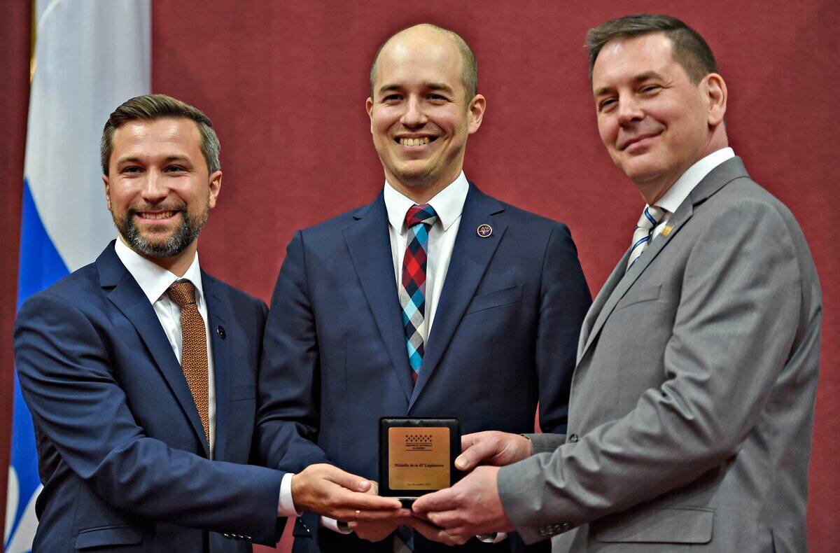 «F**k you» au Salon bleu: GND passe l’éponge sur les insultes ...