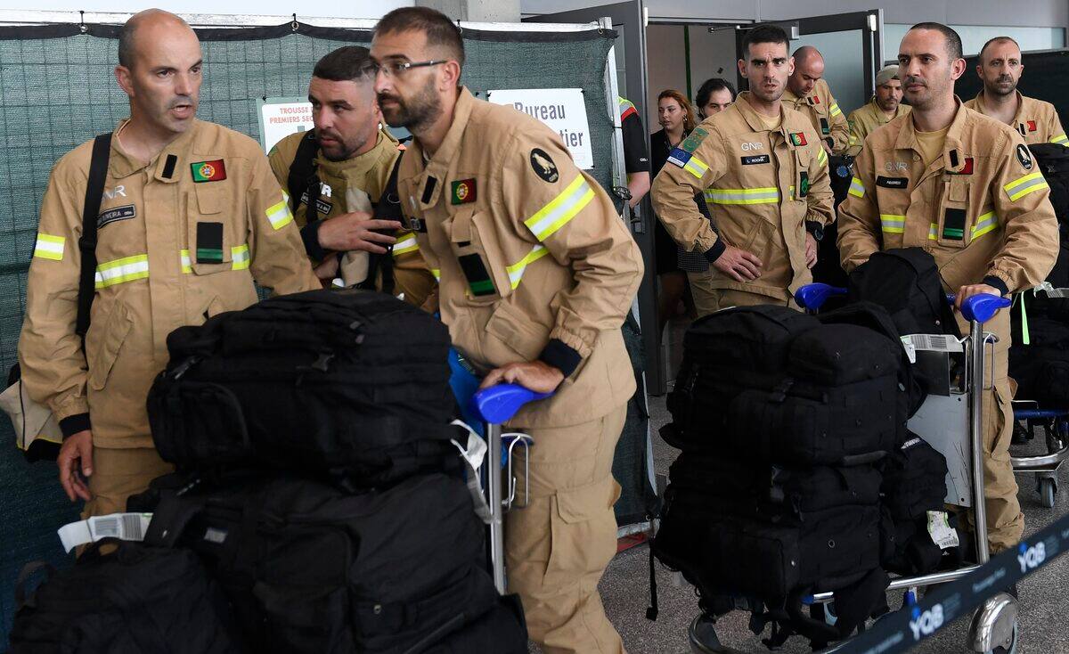Forest fires: Spanish and Portuguese firefighters arrive as reinforcements