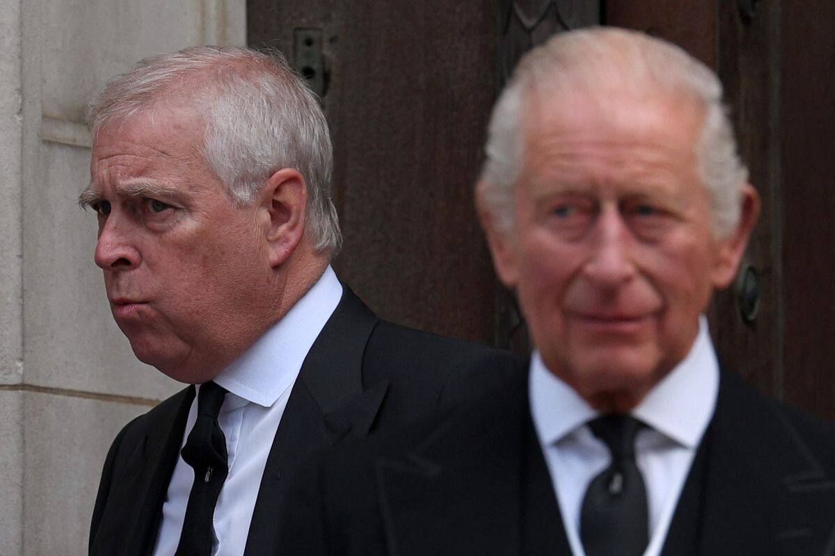Le roi Charles III a effacé Andrew de l'histoire royale | QUB | QUB info