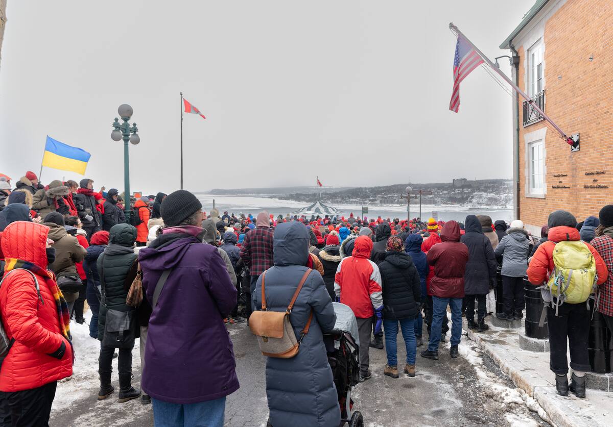 Manifestation contre Donald Trump: «shame on you», scandent des ...