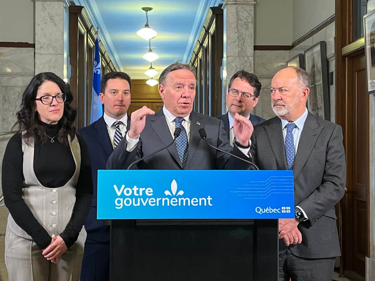 Malgré une année difficile, Legault s’accroche et veut revenir en 2026 ...