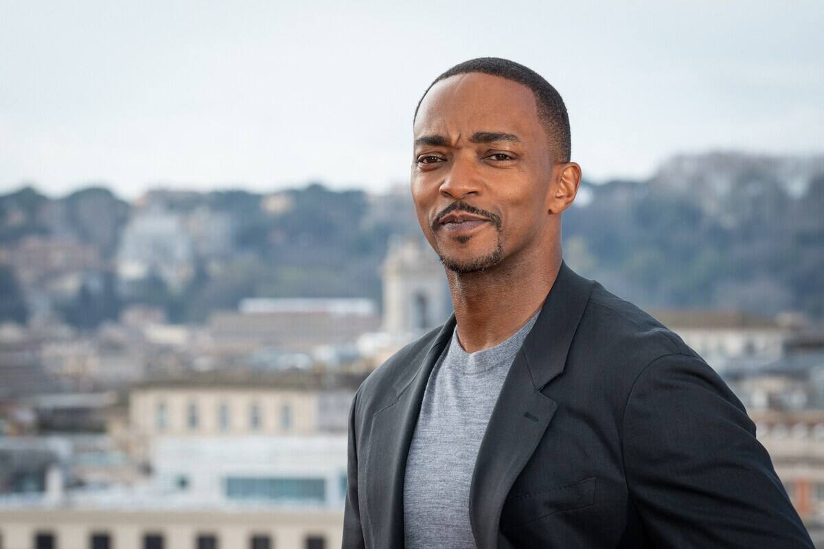 Controverse autour du personnage de «Capitaine America» : l’acteur Anthony Mackie fait réagir ...