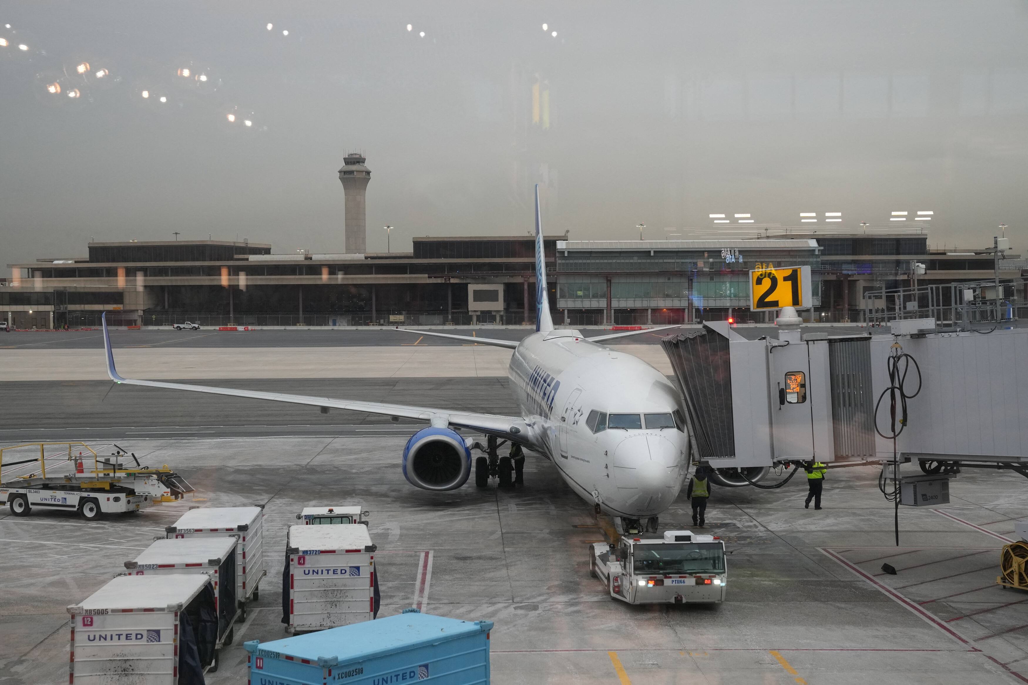 De nombreux vols annulés ou retardés à l’aéroport Montréal-Trudeau ...