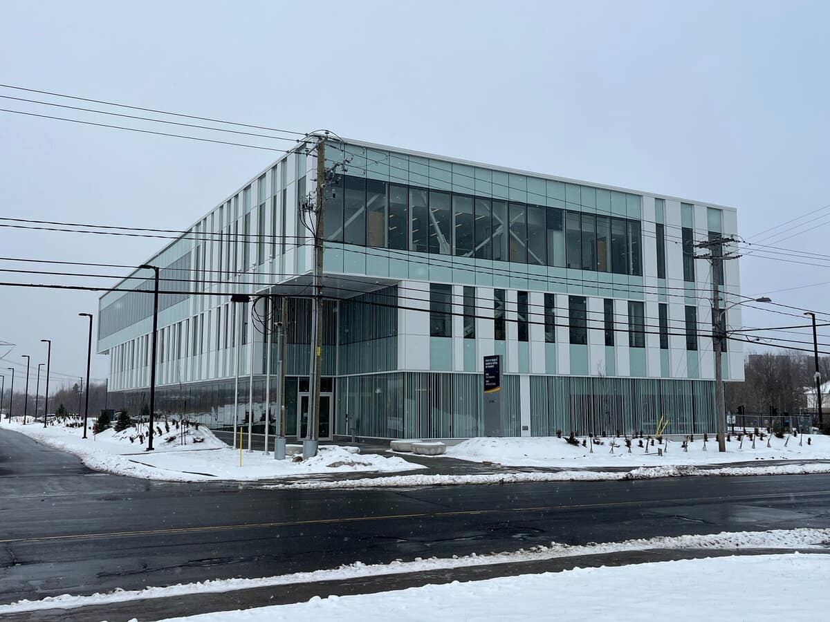 Nouveau poste de police à Lévis: le «chef de file au Québec» en matière ...