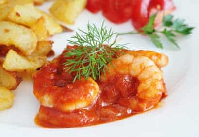 Crevettes aux tomates et au fromage feta | Coup de pouce