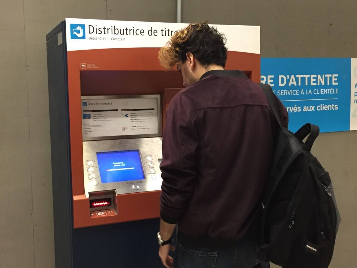 Bus et métro : voici où vous pourrez continuer à payer comptant à ...
