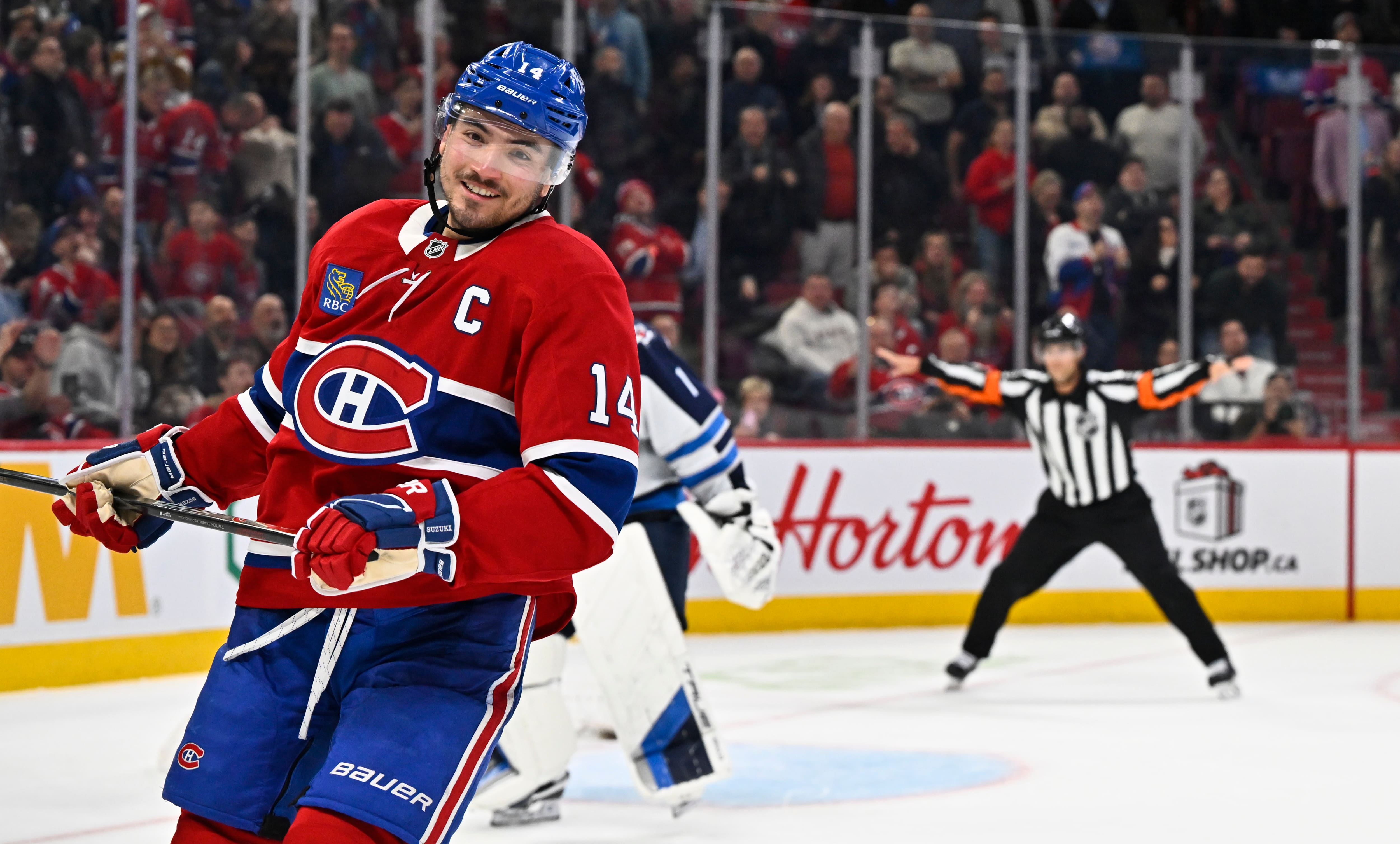Une première depuis 1992: Nick Suzuki remporte le trophée Selke | JDM ...