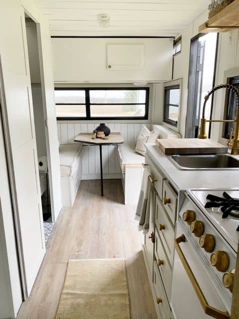 Les meilleures idées pour retaper l'intérieur d'une roulotte à mini ...