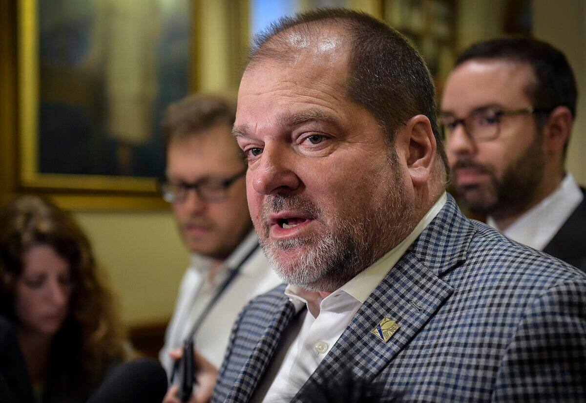 Agression sexuelle: l'ex-député Harold LeBel écope de 8 mois de prison ...