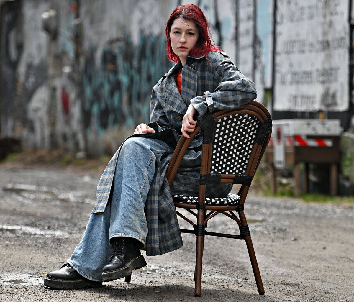 Surprise! Lou-Adriane Cassidy lance «Triste animal», un deuxième album ...