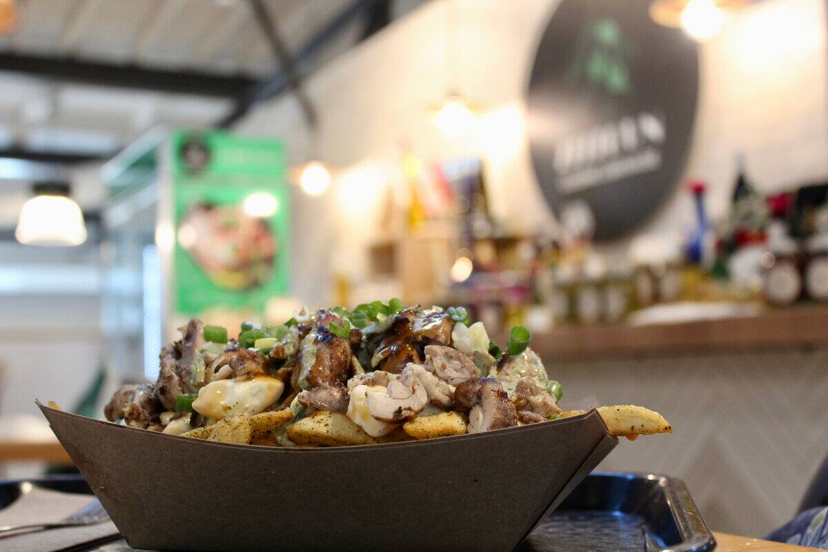 Poutine vantée par Olivier Primeau: le Zeitoun attire les foules à ...