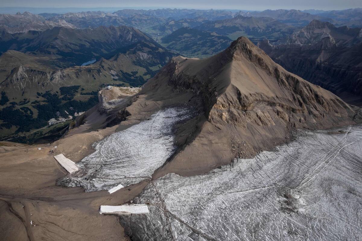 La fonte des glaciers dévoile un col suisse enseveli depuis au moins ...