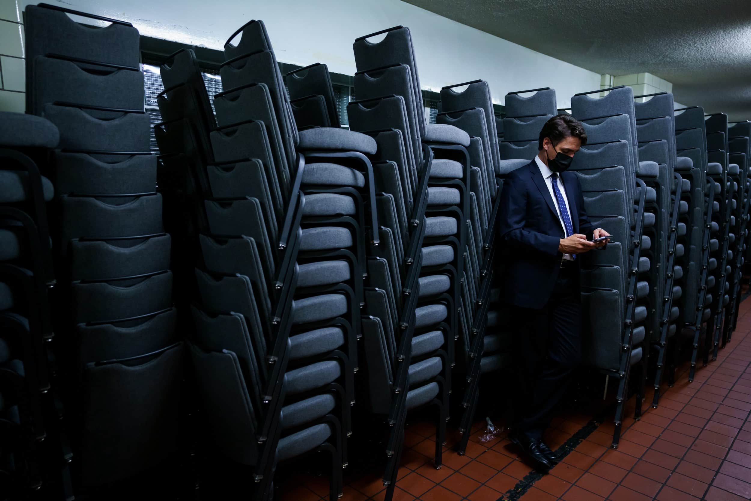 Le photographe officiel de Justin Trudeau présente ses photos les plus ...