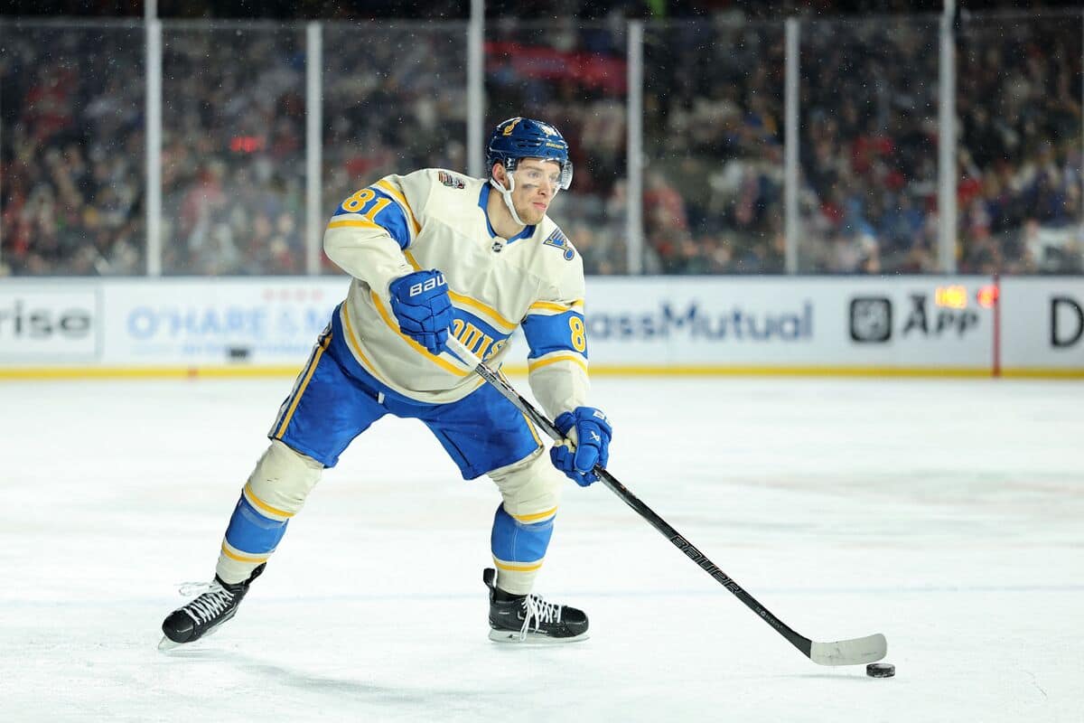 Cette étoile montante témoigne d’un manque de respect des Oilers - TVA ...