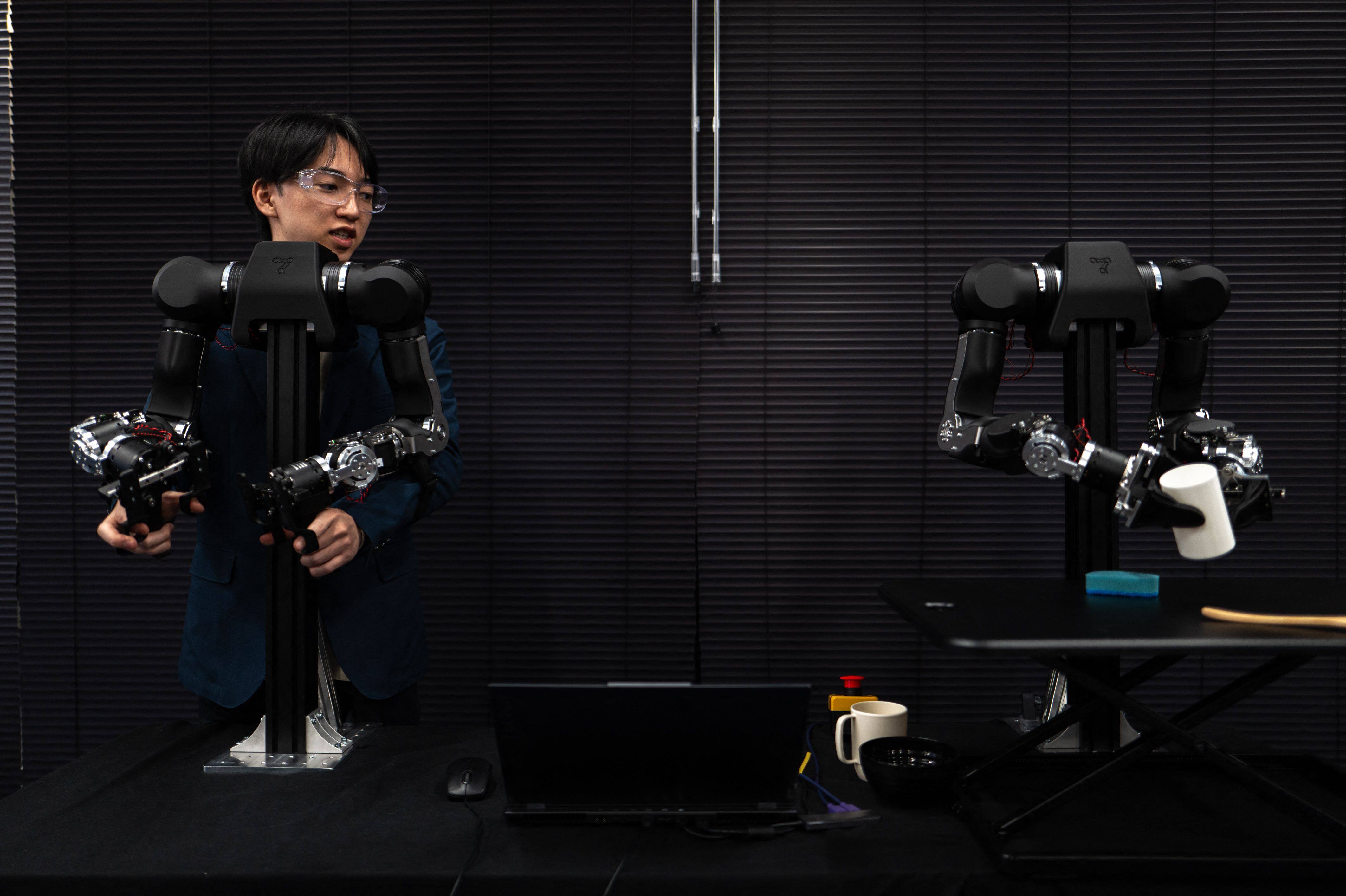 Des robots «intelligents»: une entreprise tokyoïte veut intégrer l'IA ...
