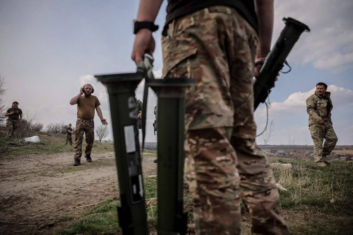 L’Ukraine dit avoir récupéré les corps de 909 soldats ukrainiens tués | JDM