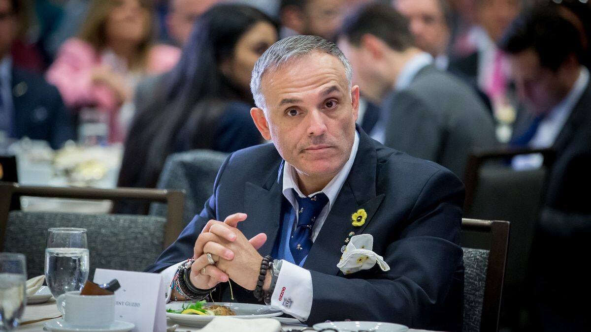 Vincent Guzzo rencontre des militants Conservateurs à Montréal | JDM