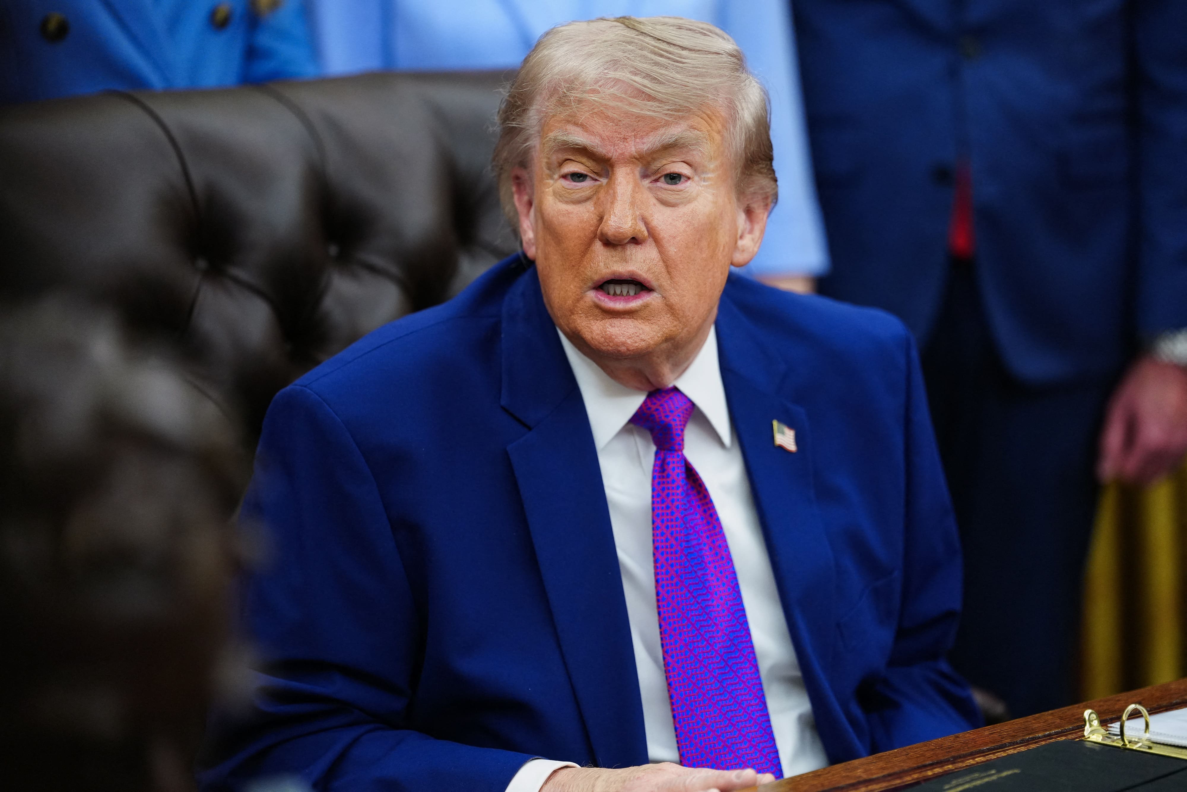 Le gouvernement Trump prend acte du gel par la justice de son «fonds ...