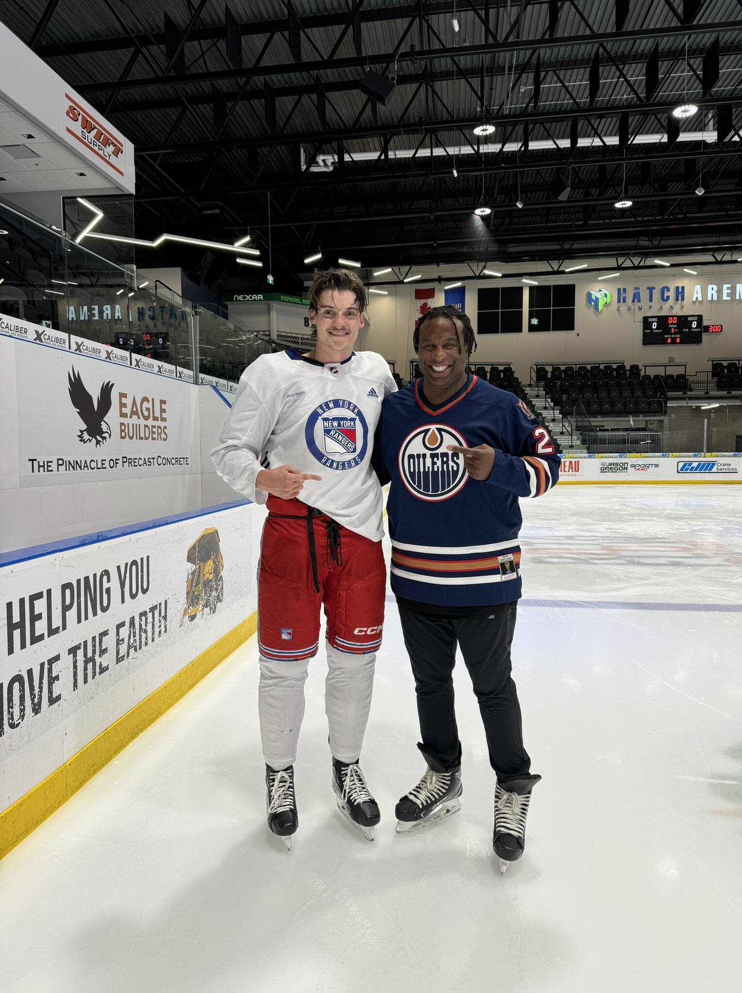 Matt Rempe apprend aux côtés de Georges Laraque | JDM