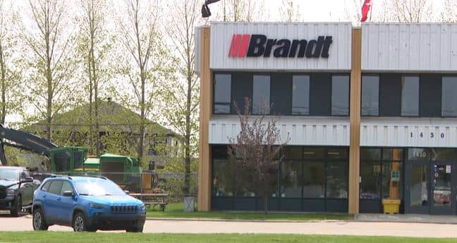 Saguenay: Brandt Tractor doit cesser d’utiliser des briseurs de grève ...
