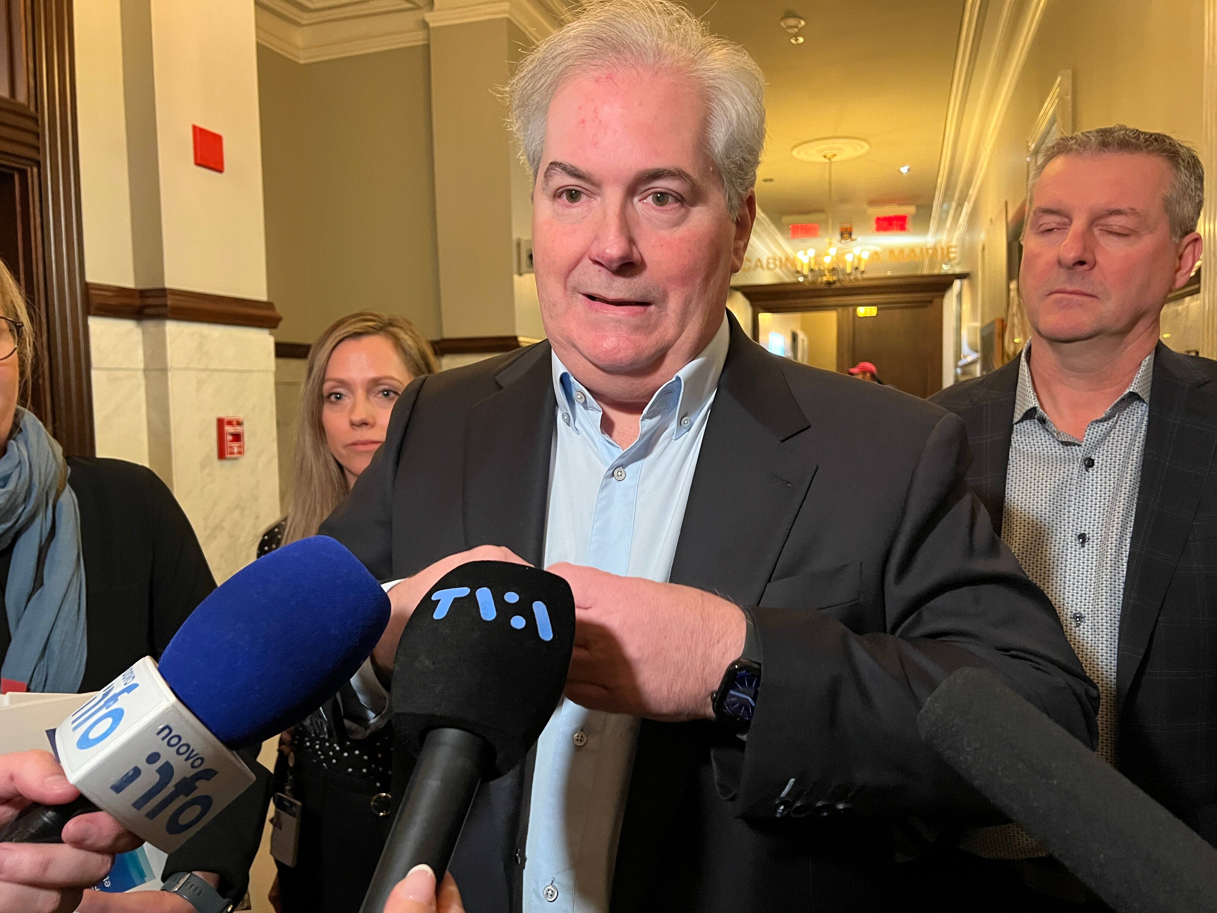 Les bornes de recharge électriques coûteront plus cher à Québec | JDQ