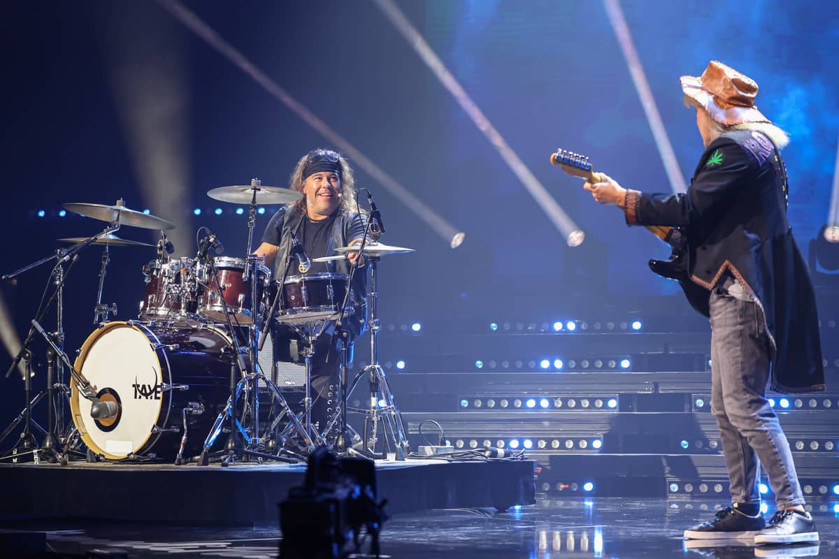 Les 40 ans de carrière de Daniel Lemire: ses personnages interprétés devant lui au ComediHa! | JDQ