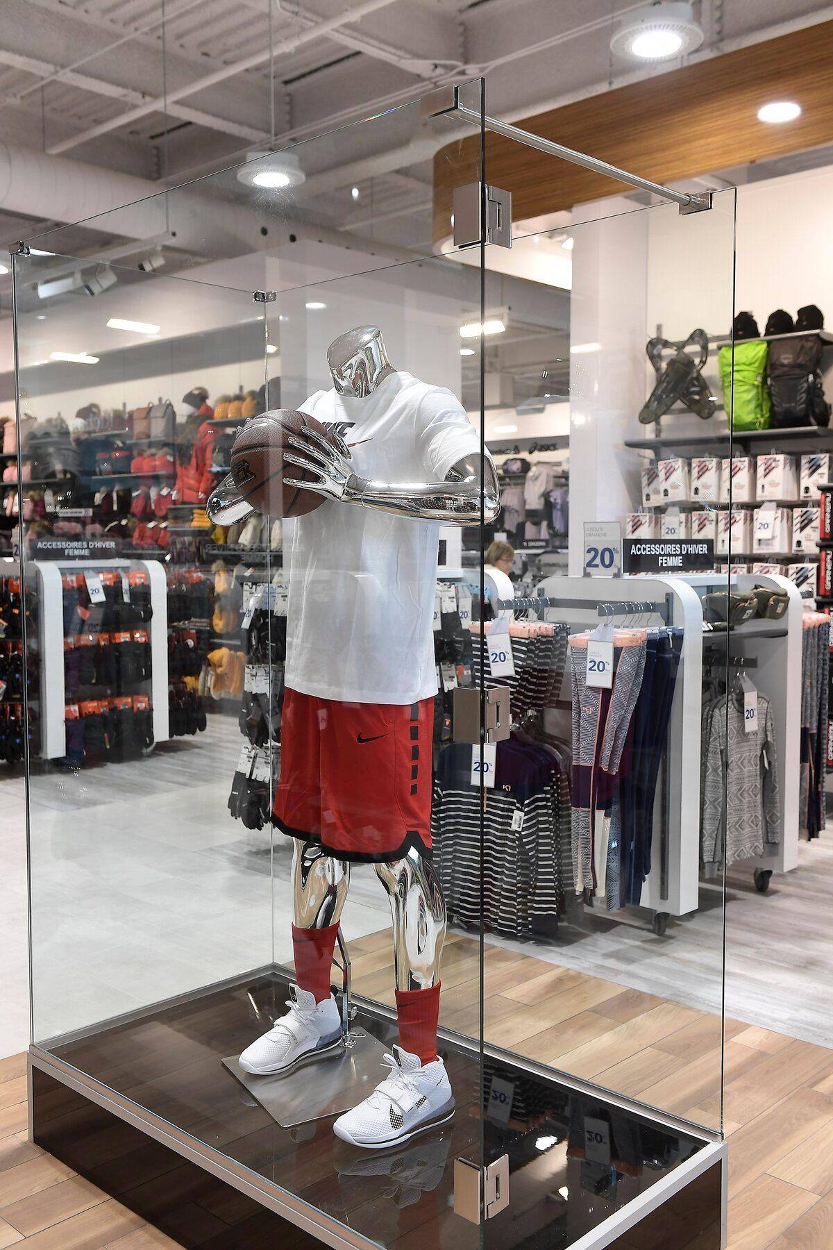 [EN IMAGES] Le plus grand Sports Experts dans l’est du Québec | JDQ