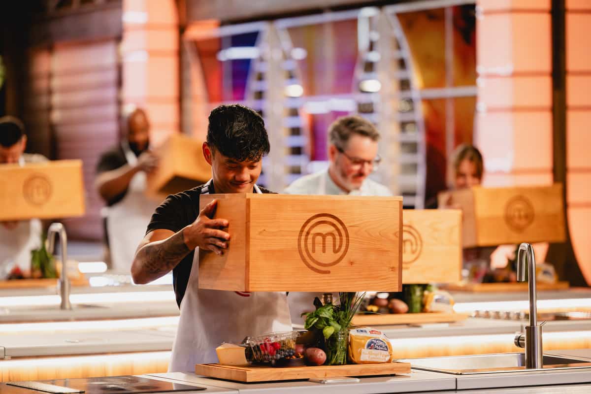 [EXTRAIT] «MasterChef Québec» : Les candidats devront cuisiner un aliment puant | JDM