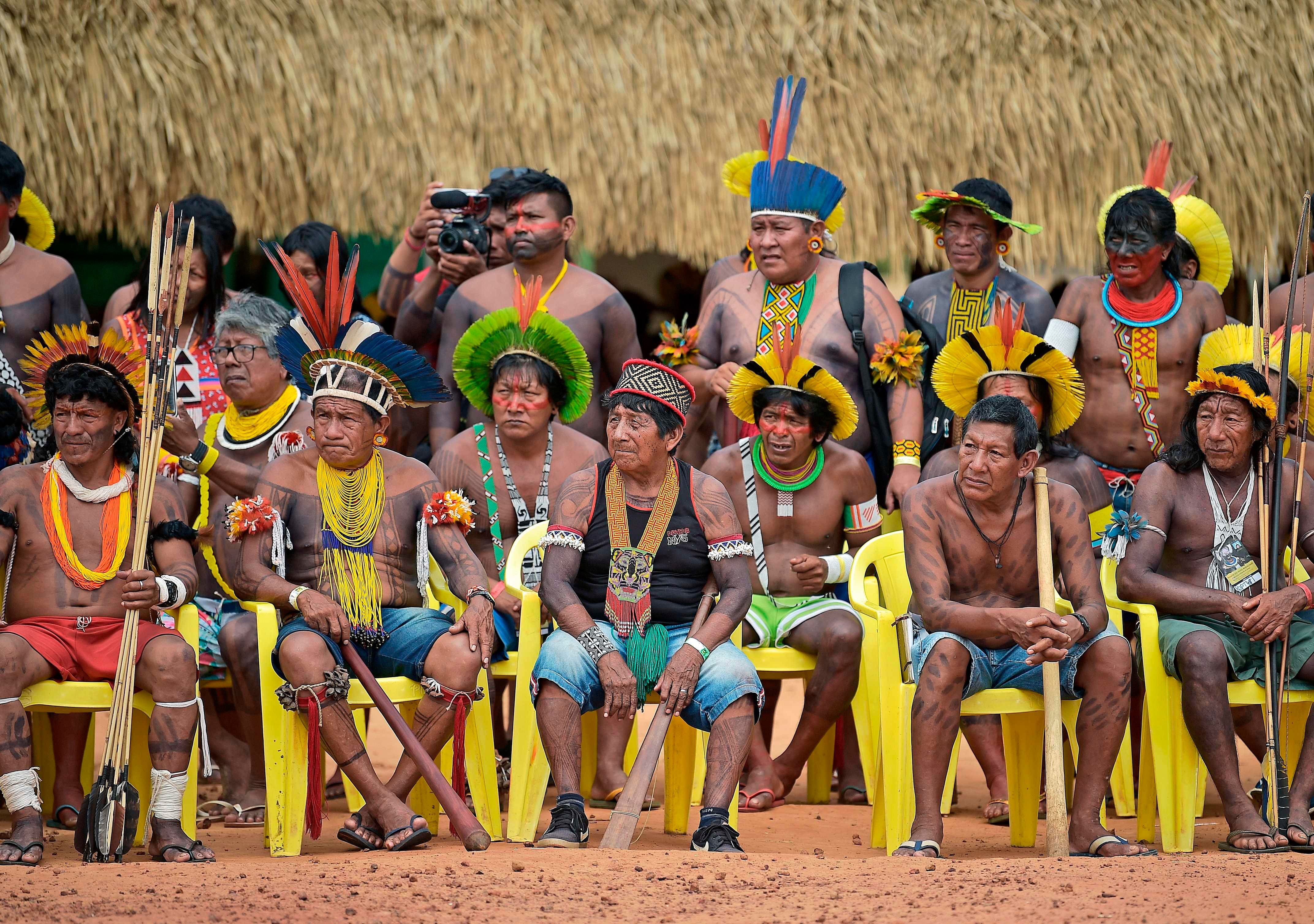 Les indigènes d’Amazonie appellent à l’aide internationale face à la ...