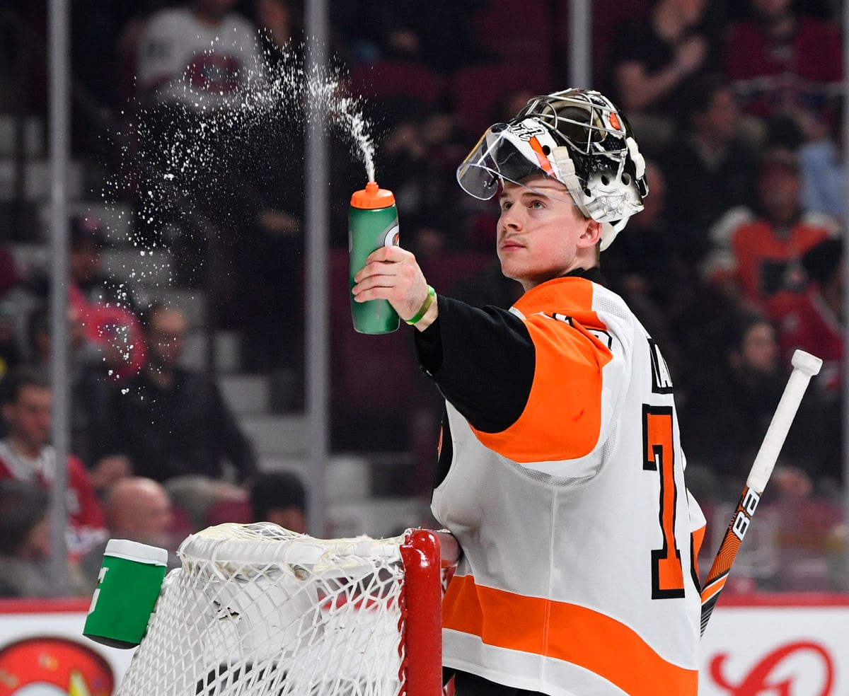 Carter Hart s’en va dans la Ligue américaine - TVA Sports
