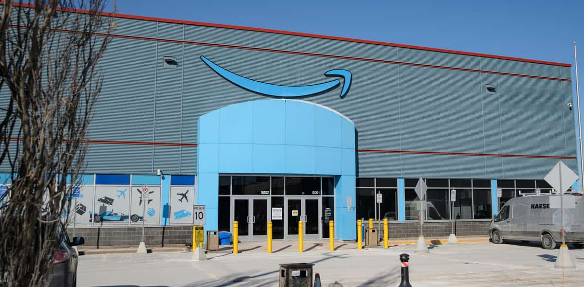 Fermeture d’entrepôts au Québec: des Québécois appellent au boycottage ...