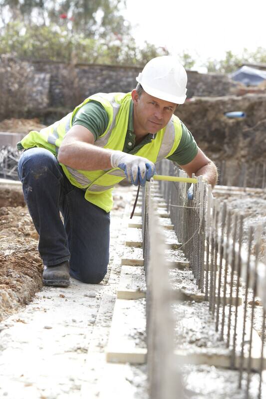 Métier de l'immobilier: coffreur à béton, l’importance de la base | JDM